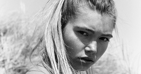 Look At Me Now : Lily Bridger par Tommy Wharfe