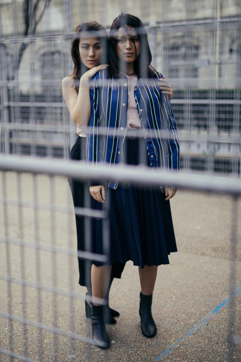 Look At Me Now : Maeva et Claire par Pierre Turtaut (exclusif)