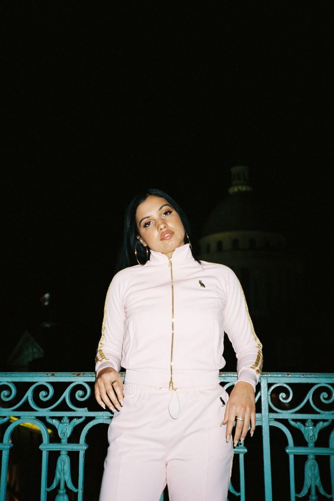 Rencontre avec Mabel : relève du R&B anglais (exclusif)