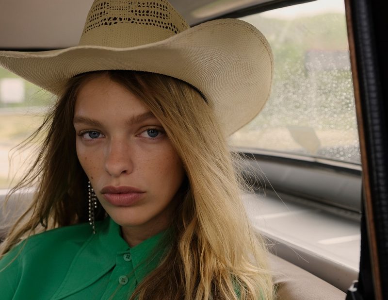 Clare Crawford par Carlotta Moye