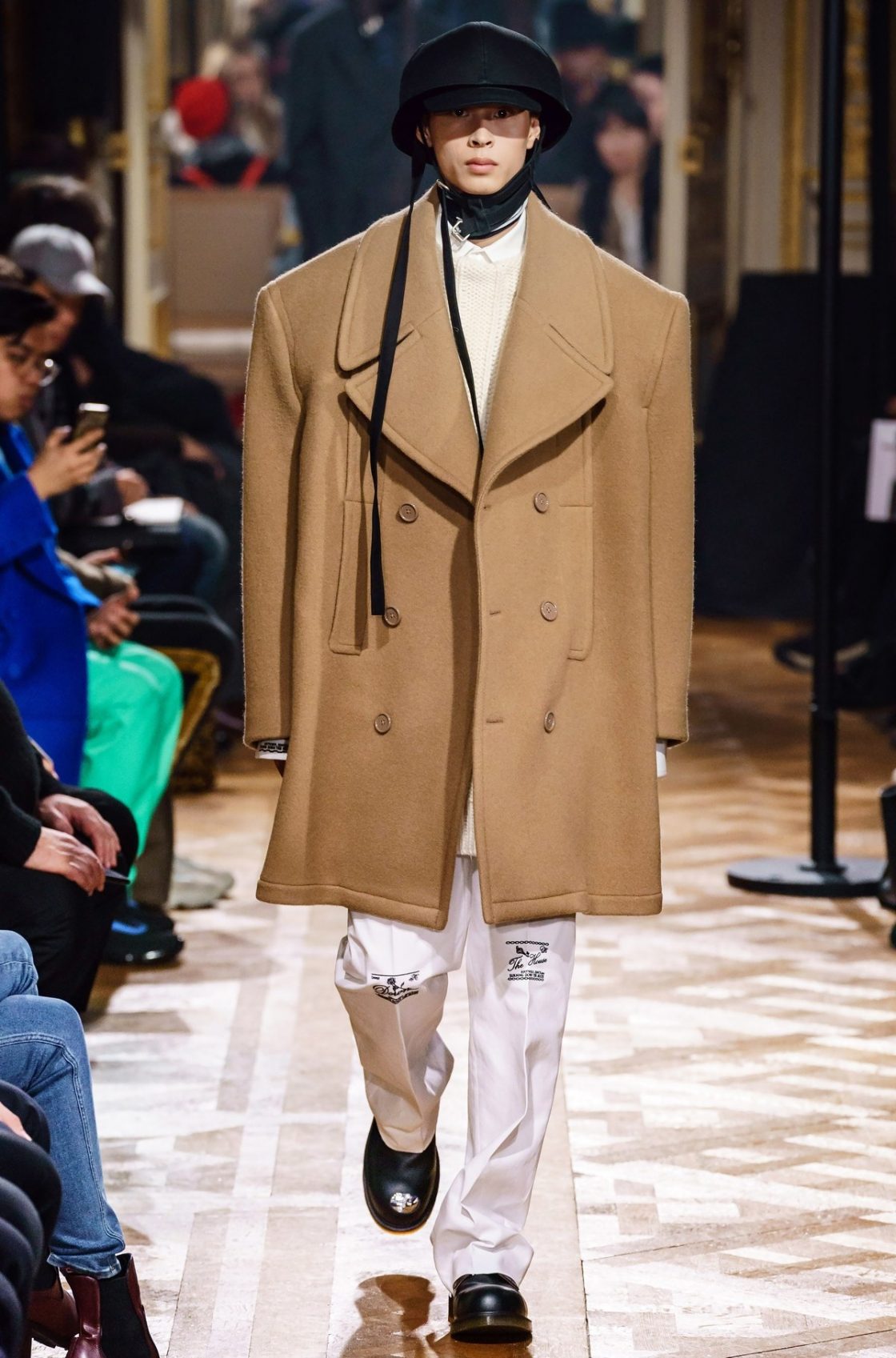 Raf Simons : 3 looks repérés sur le défilé automne-hiver 2019/2020