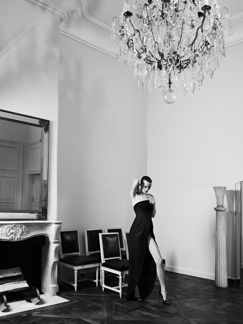 Hedi Slimane revisite l'esprit couture d'Yves Saint Laurent